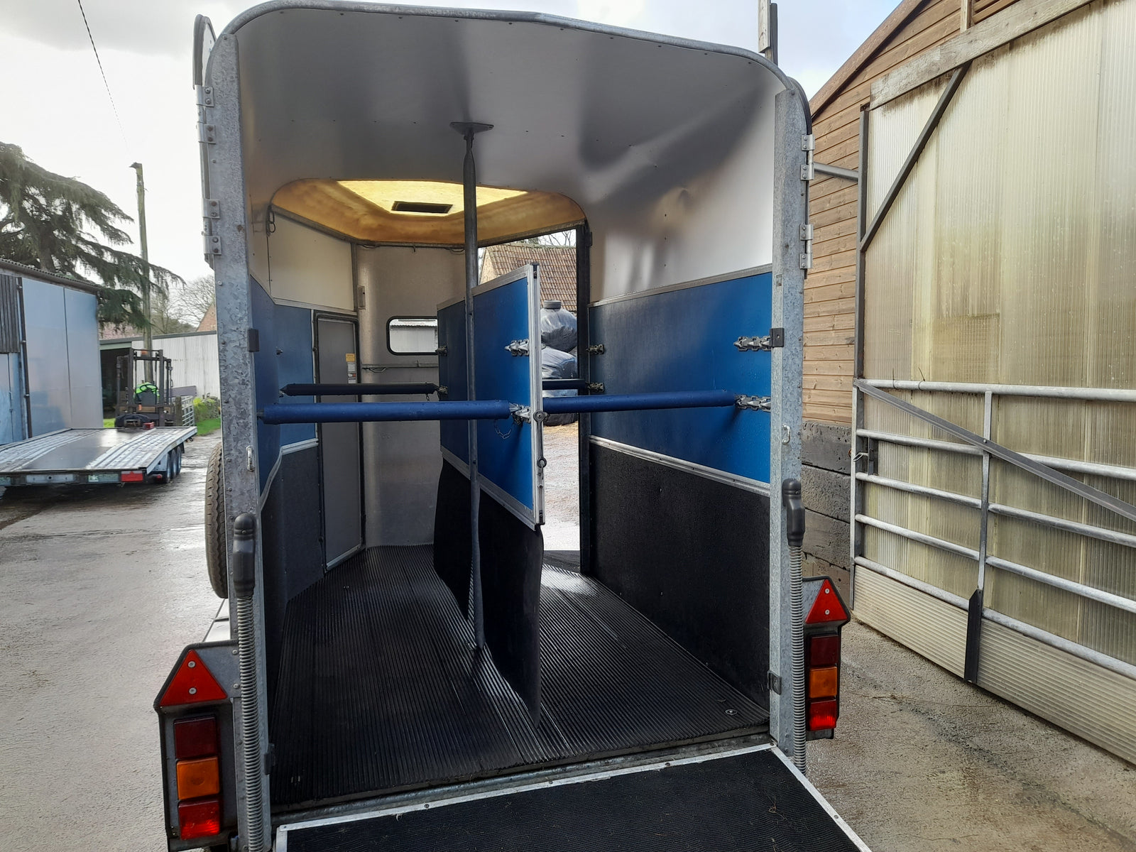 Ifor Williams HB505 Horse Trailer for Hire